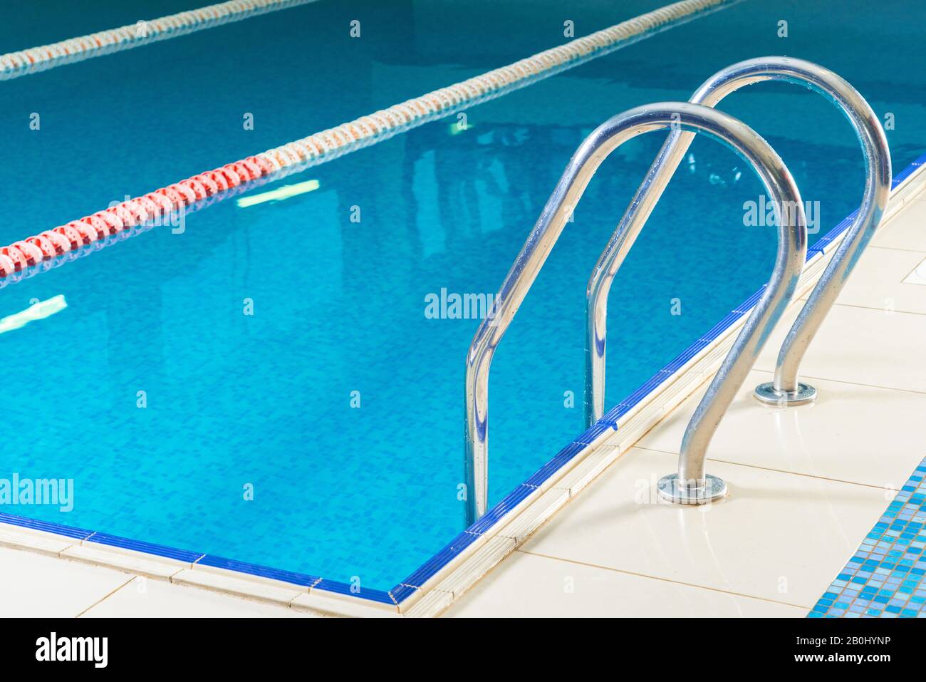 Empty indoor swimming pool hi-res stock photography and images - Alamy
