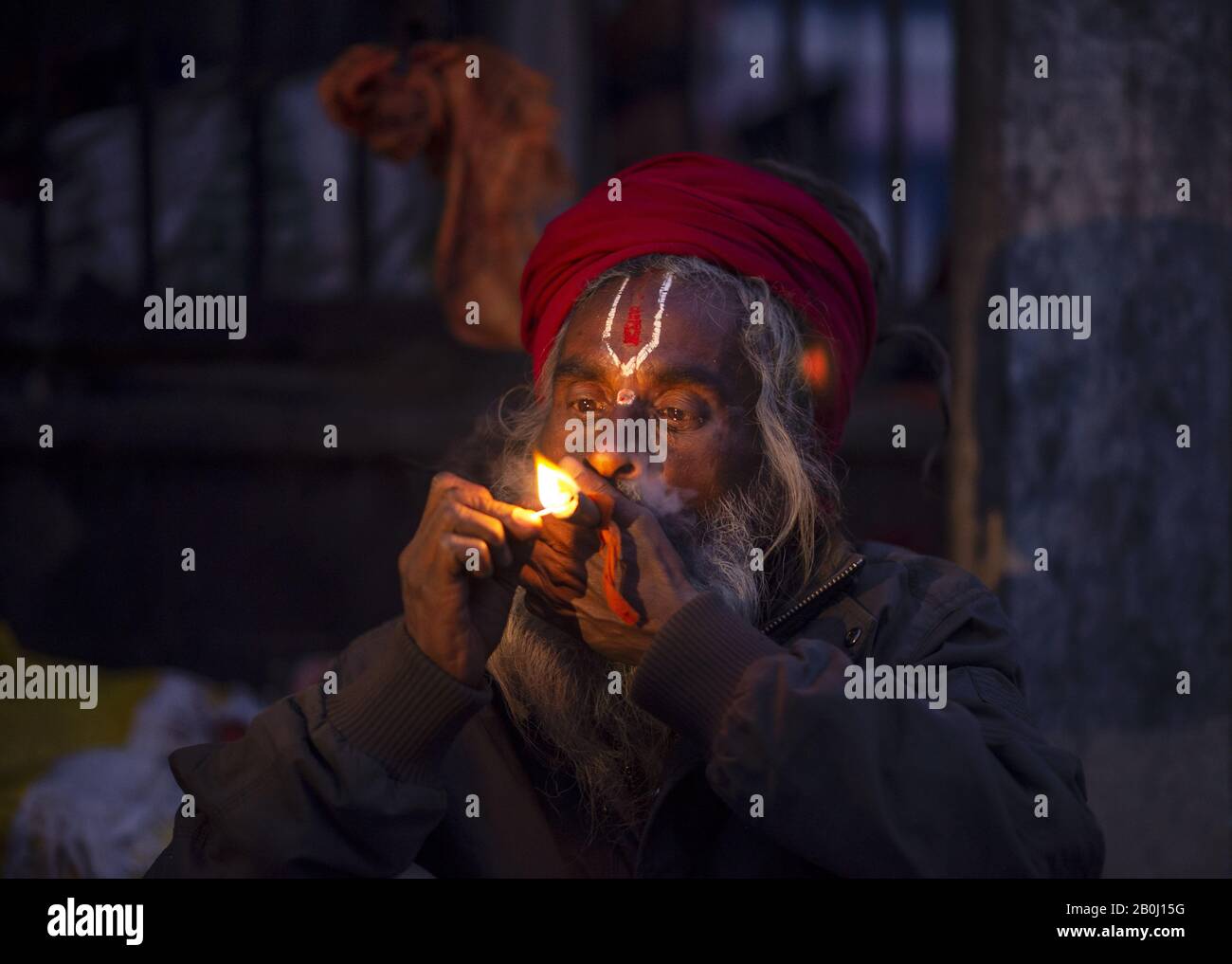 Using clay pipe hi-res stock photography and images - Alamy