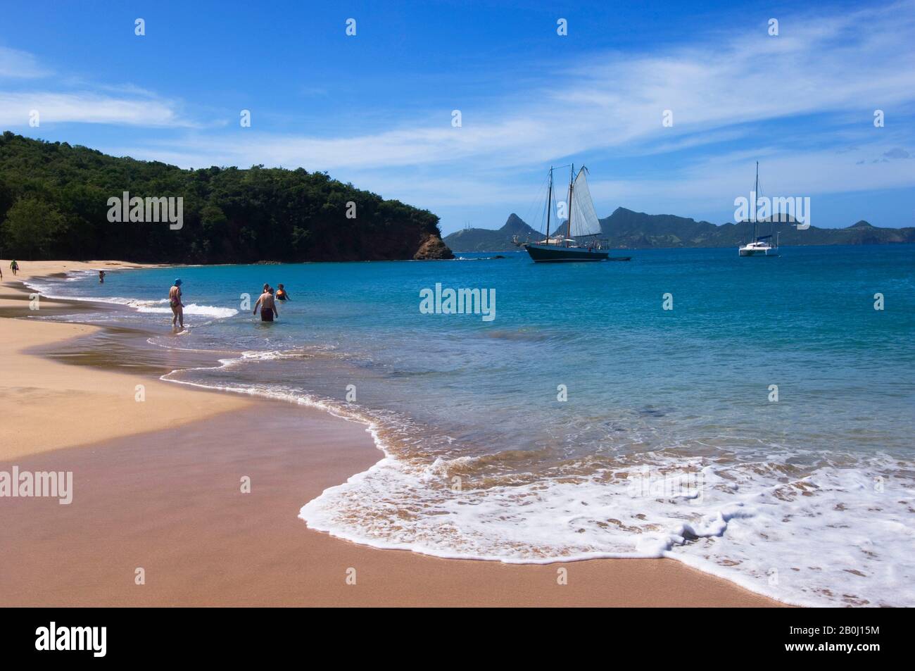 GRENADINES, MAYREAU ISLAND, BEACH WITH SAILBOAT Stock Photo - Alamy