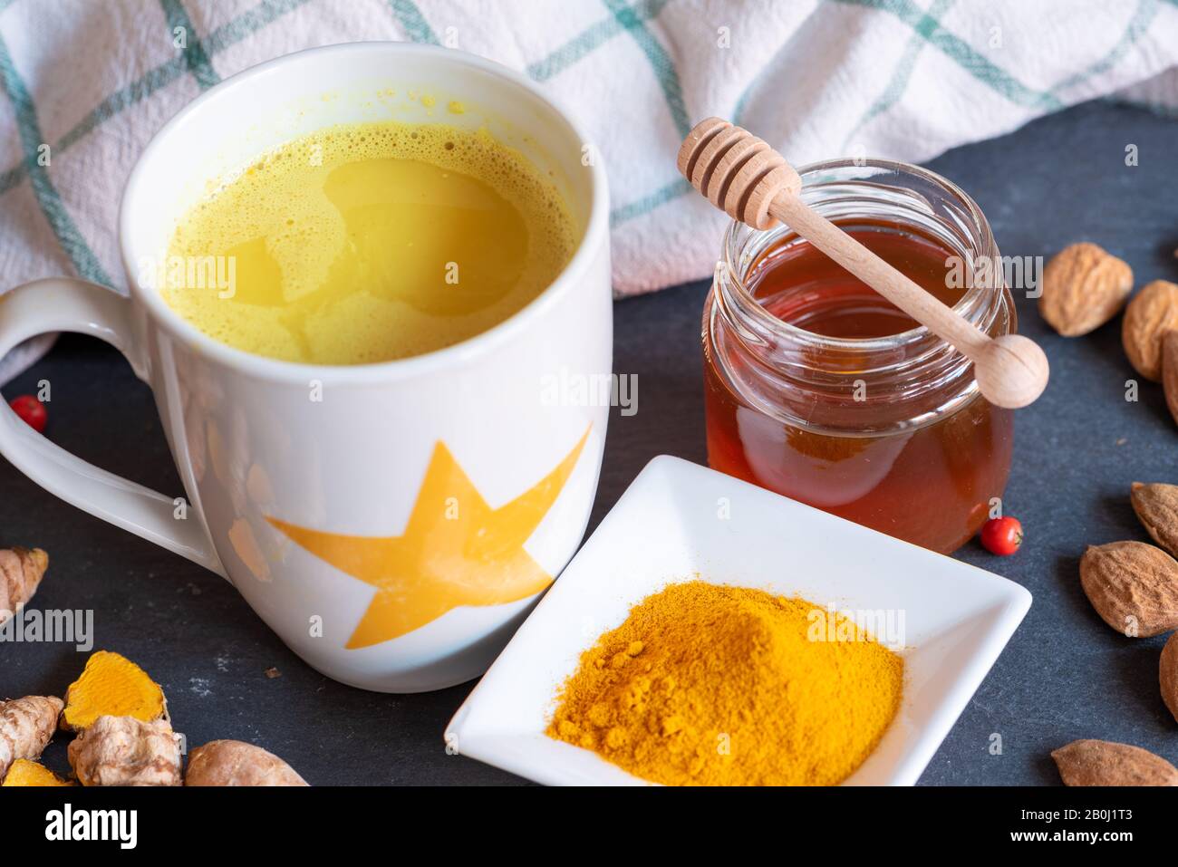 Golden milk hi-res stock photography and images - Alamy