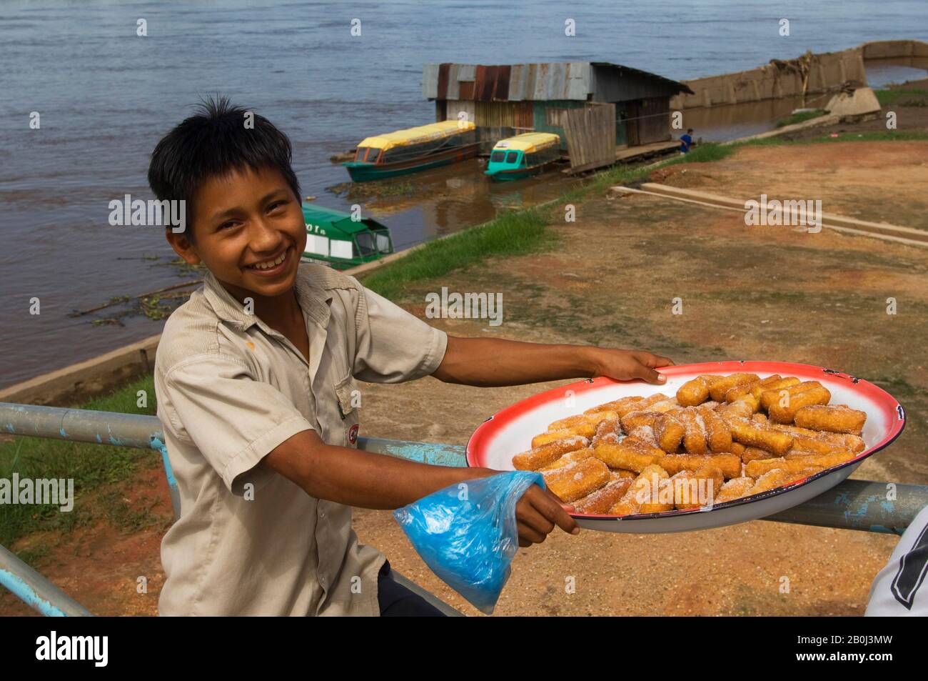 PERU, AMAZON RIVER BASIN, NEAR IQUITOS, MARANON RIVER, TOWN OF NAUTA ...