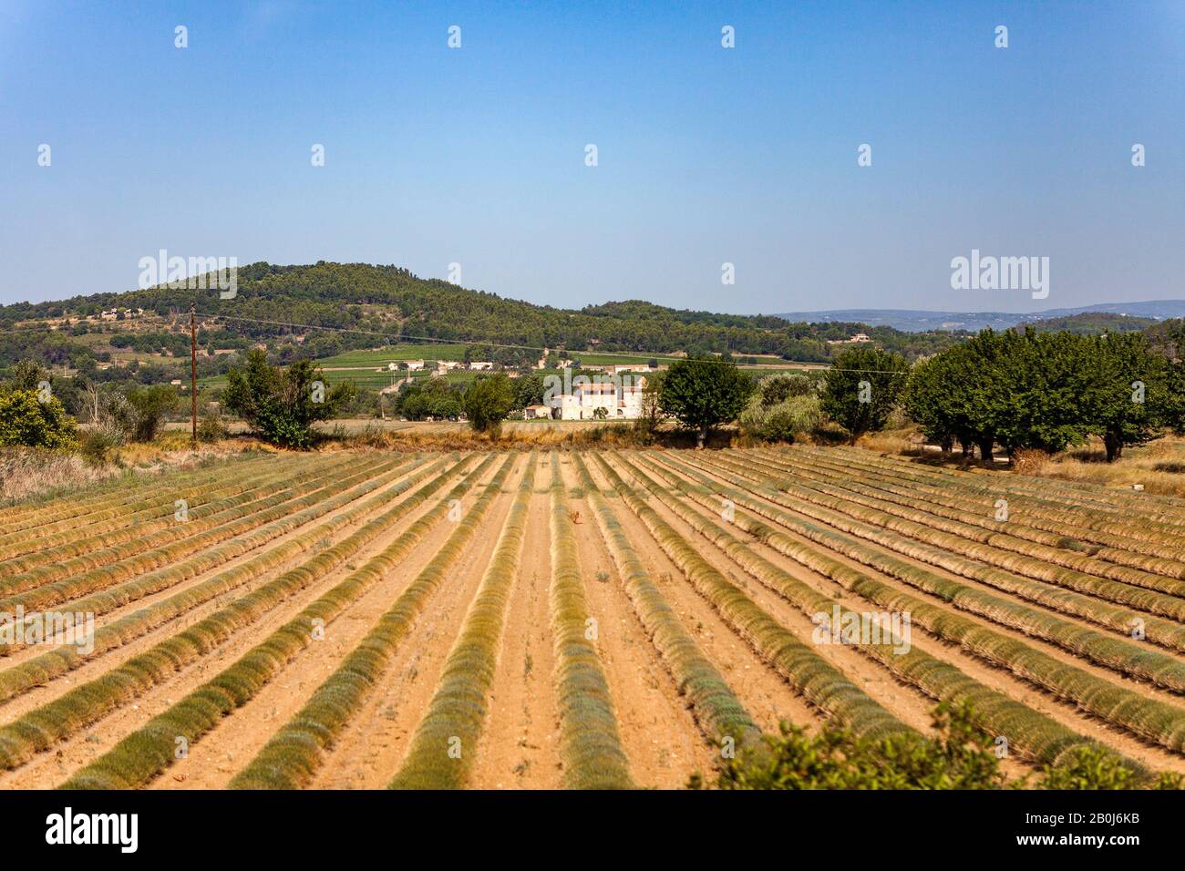 Luberon massif hi-res stock photography and images - Alamy