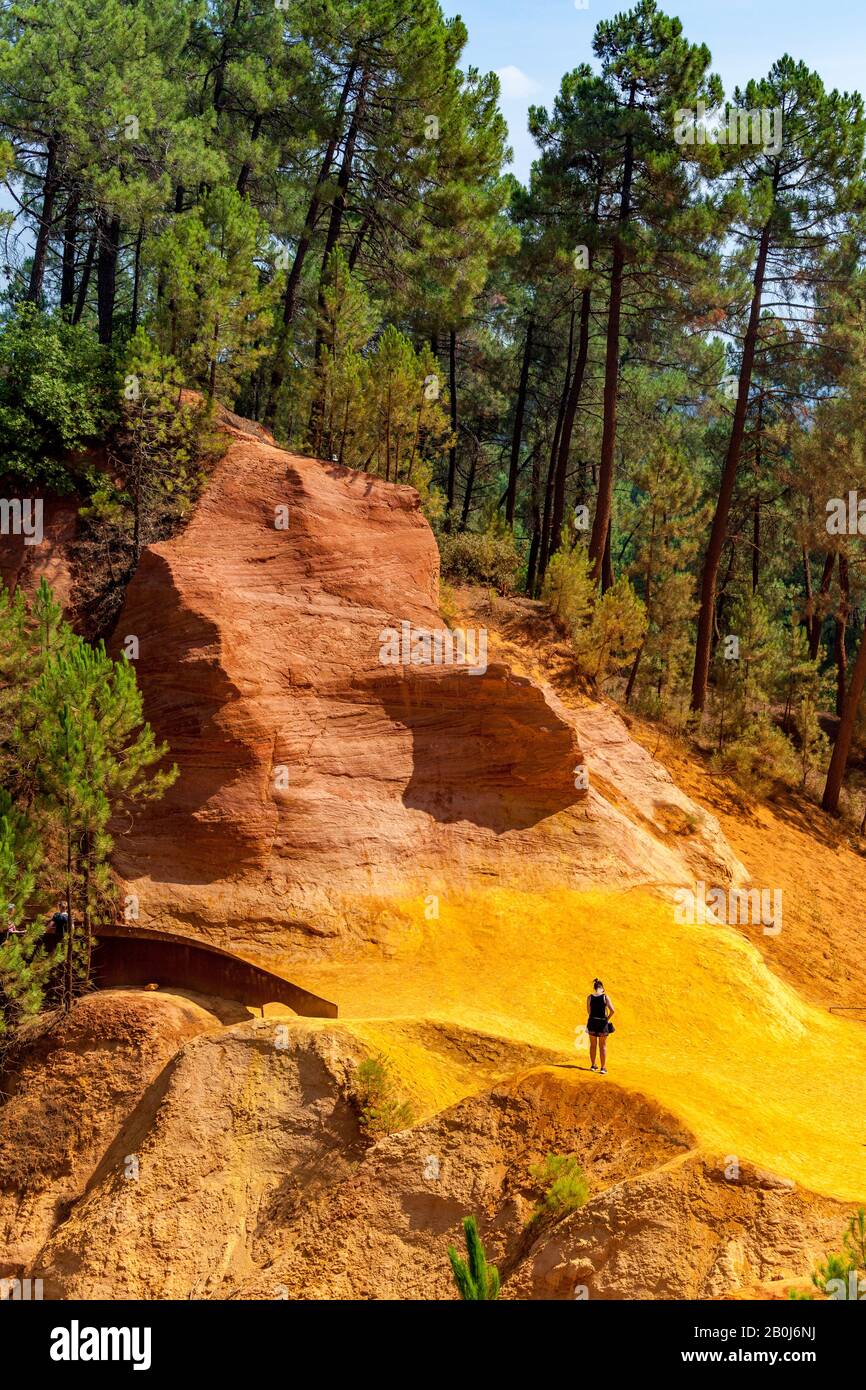 Luberon national park view hi-res stock photography and images - Alamy
