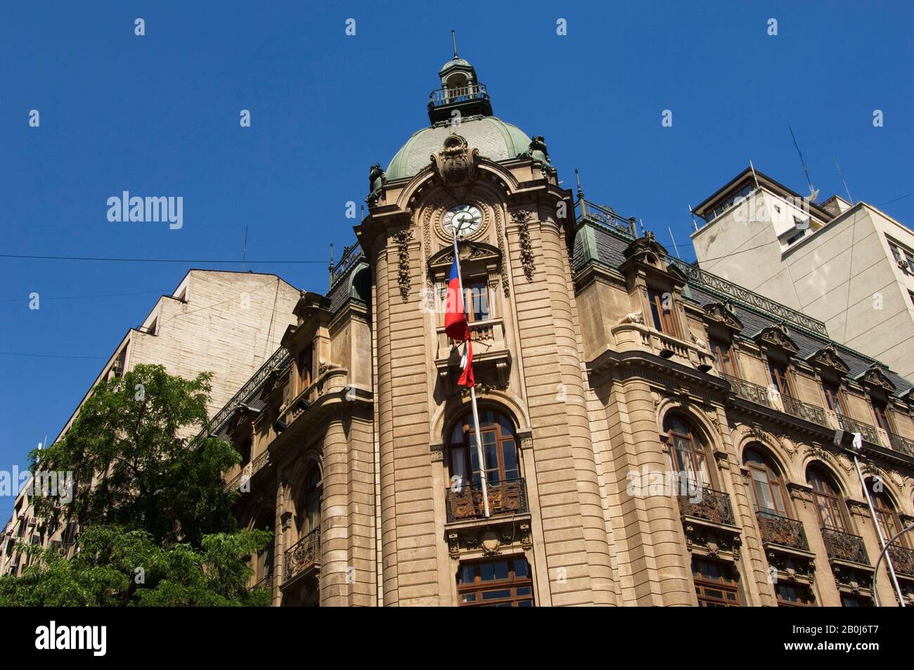 CHILE, SANTIAGO, DOWNTOWN, BUILDING Stock Photo - Alamy