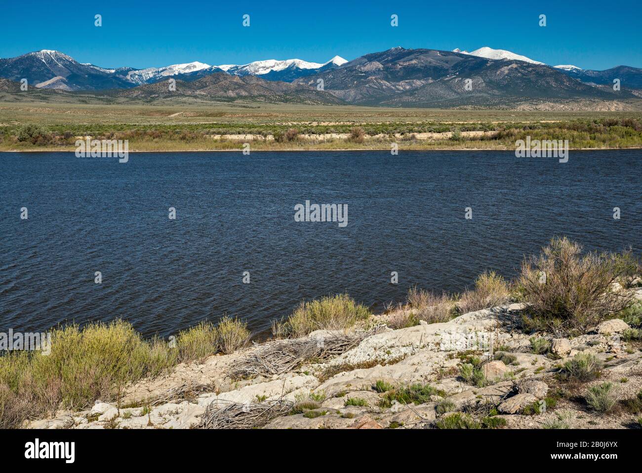 Pruess lake hi-res stock photography and images - Alamy