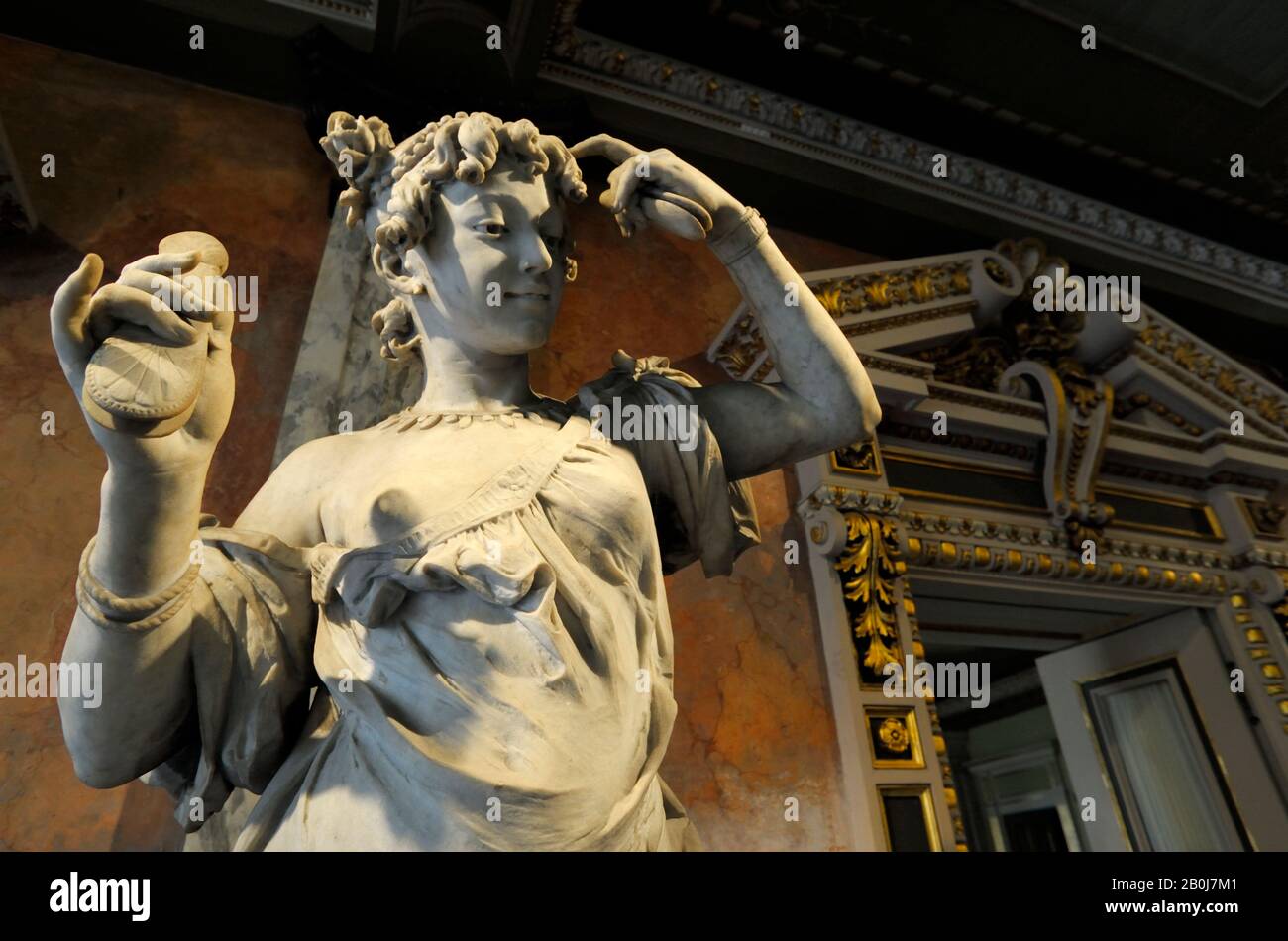 COSTA RICA, SAN JOSE, LOBBY OF NATIONAL THEATER, STATUE Stock Photo - Alamy