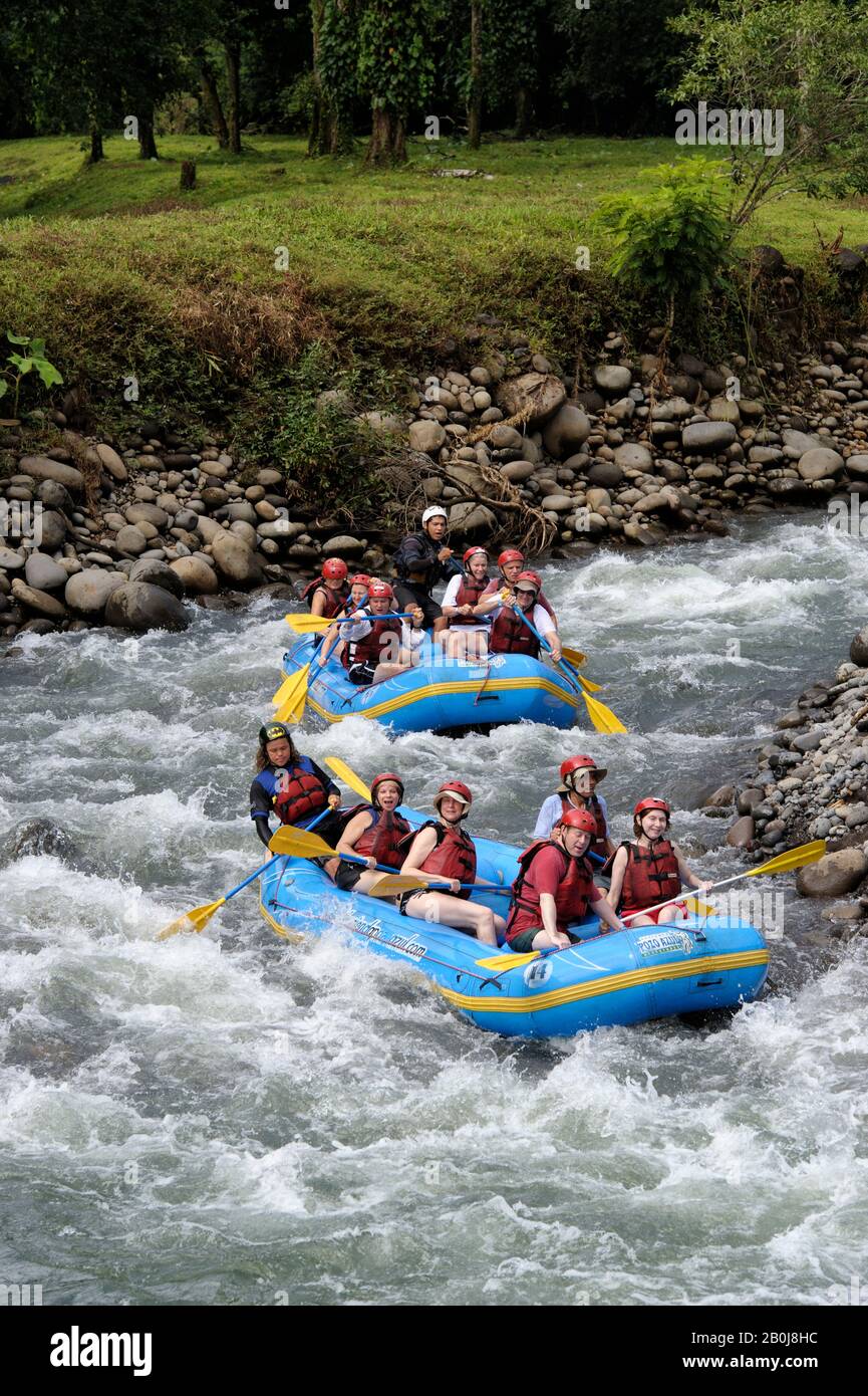 COSTA RICA, LA VIRGEN DE SARAPIQUI, POZO AZUL, TOURISTS WHITE WATER ...