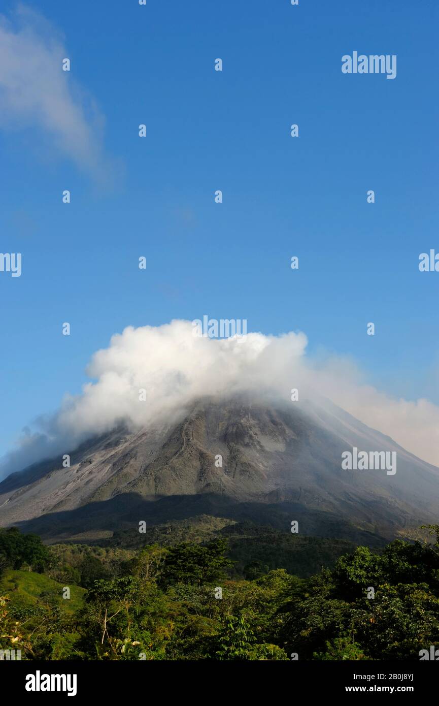 View to the volcano arenal hi-res stock photography and images - Alamy