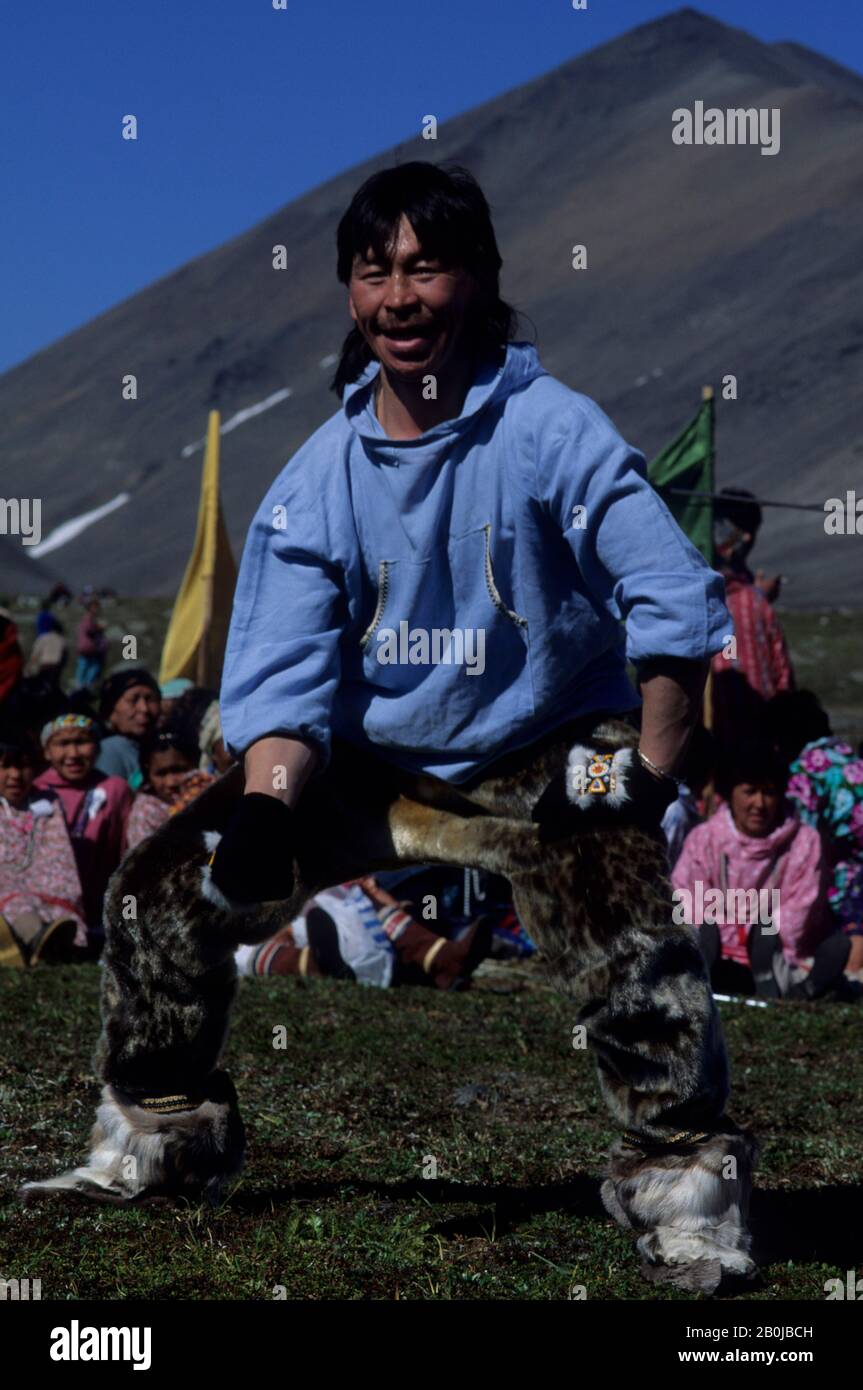Inuit people traditional costume hi-res stock photography and images ...
