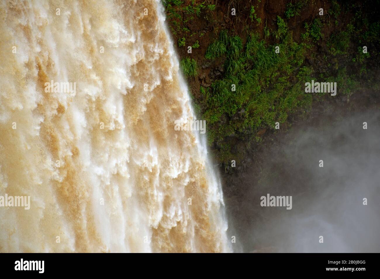 Waterfall coming down water hi-res stock photography and images - Alamy