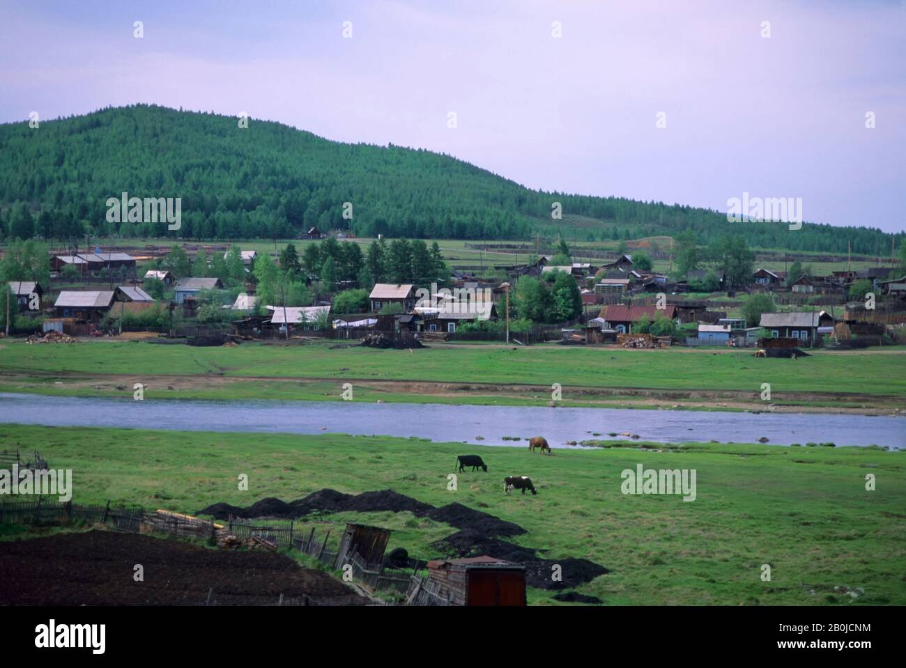RUSSIA, SIBERIA, MOGOCHA VILLAGE WITH WOODEN HOUSES Stock Photo - Alamy
