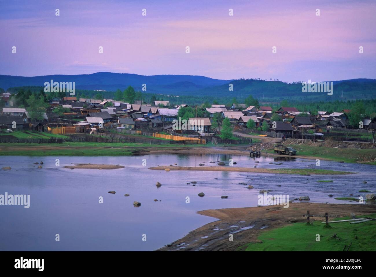 RUSSIA, SIBERIA MOGOCHA VILLAGE WITH WOODEN HOUSES Stock Photo - Alamy