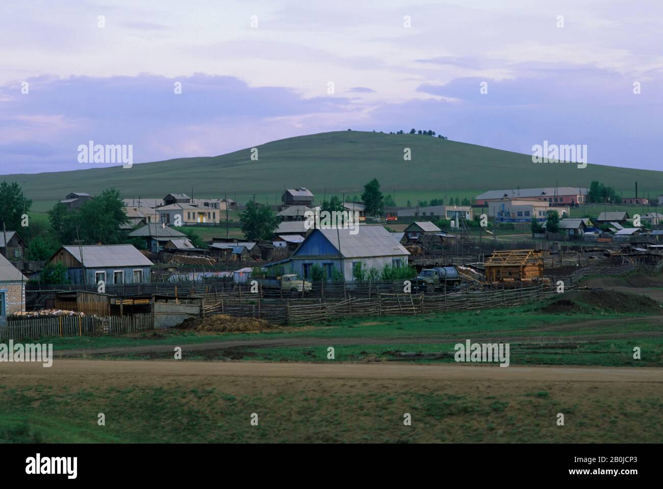 RUSSIA, SIBERIA, MOGOCHA VILLAGE WITH WOODEN HOUSES Stock Photo - Alamy