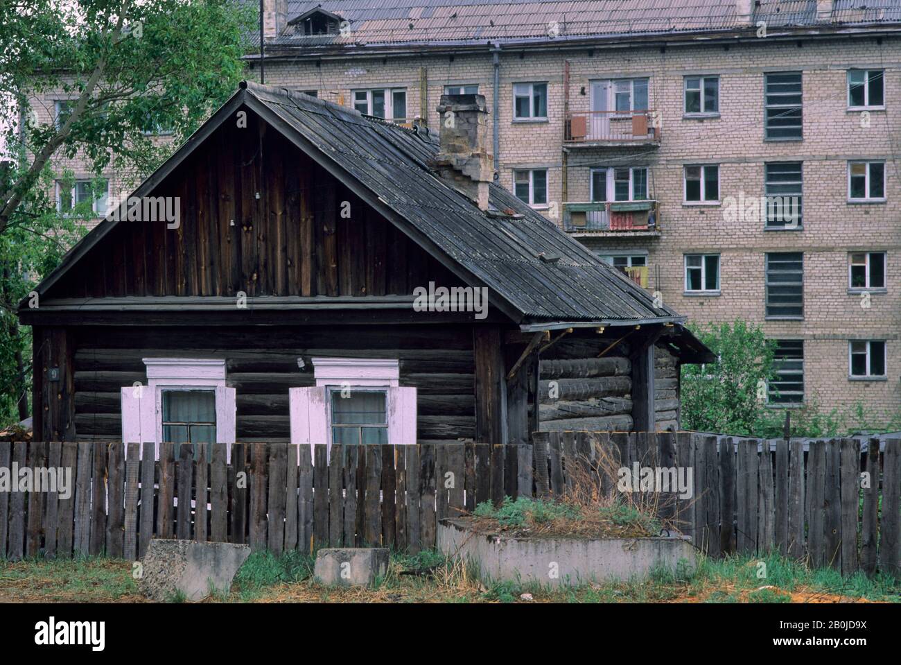 Traditional siberian architecture hi-res stock photography and images ...