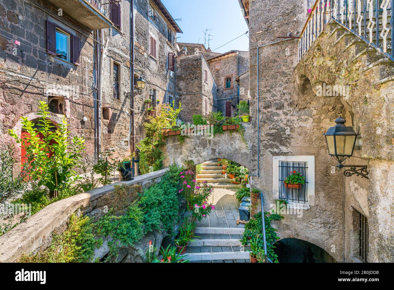Italy medieval village hi-res stock photography and images - Alamy