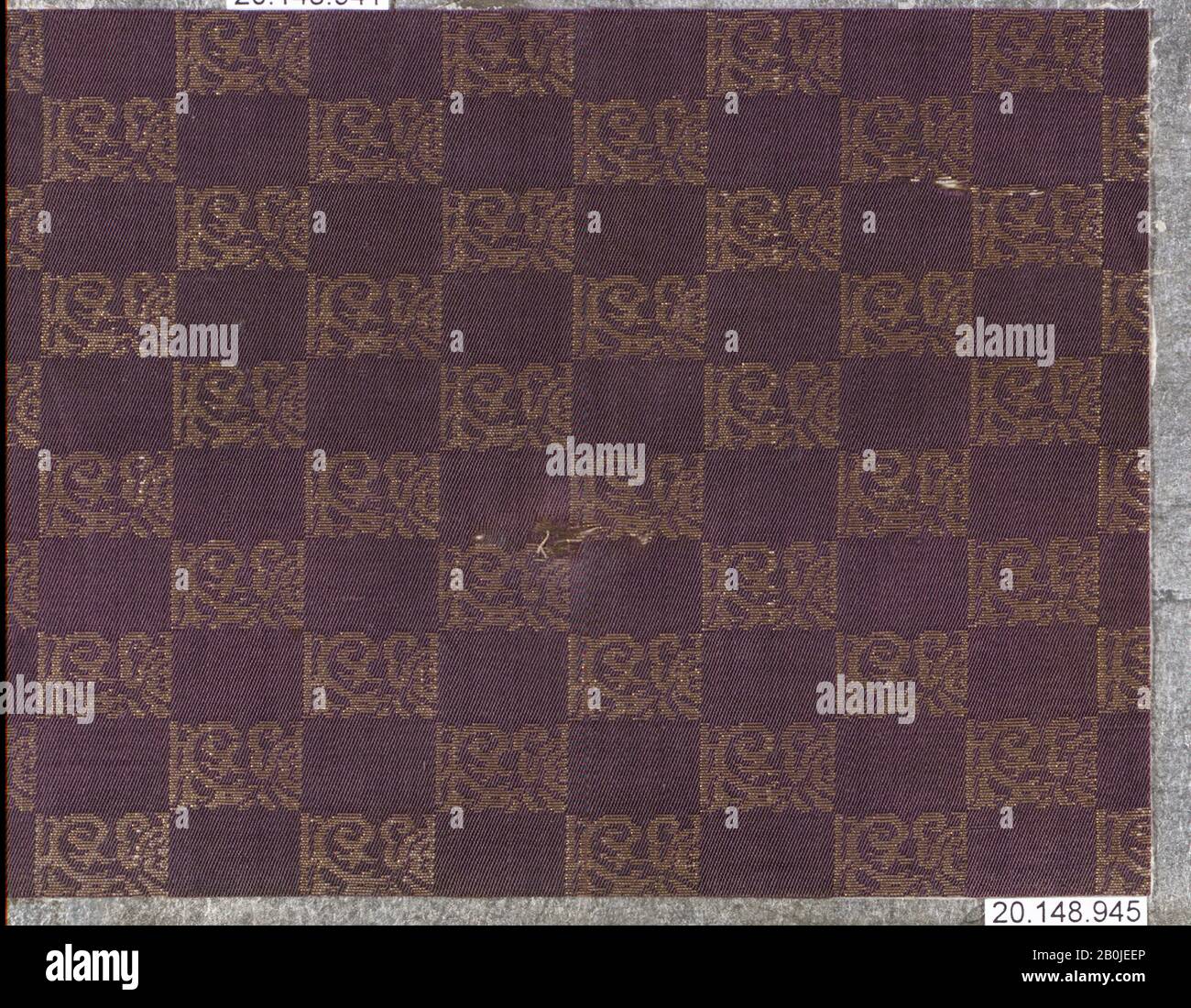 Piece, Japan, 17th century, Japan, Silk, Compound weave, 4 1/2 in. × 6 ...