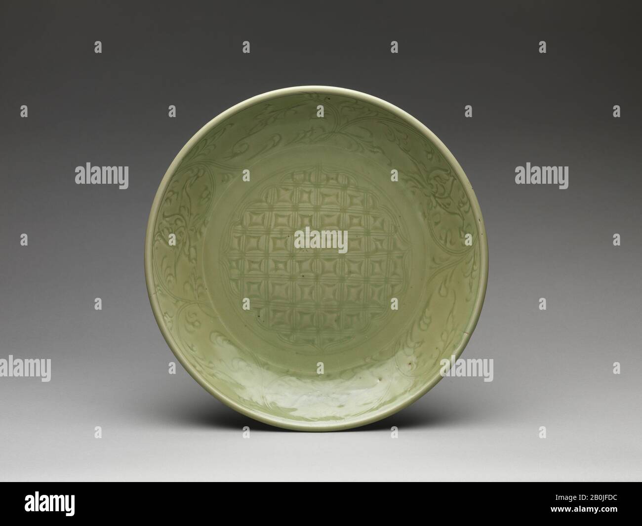 Porcelain with celadon glaze longquan ware hi-res stock photography and ...