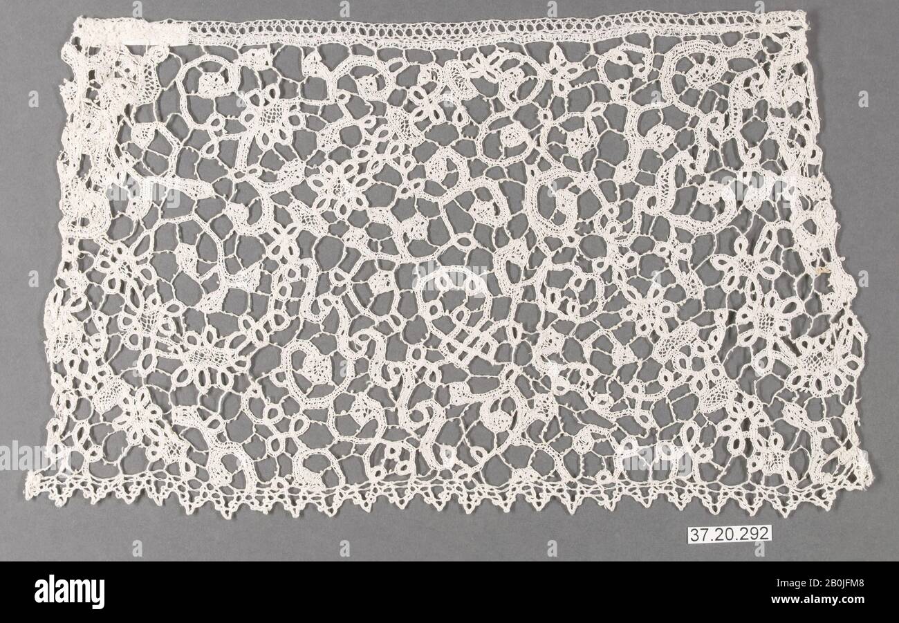 Fragment, Flemish, 17th century (?), Flemish, Bobbin lace, L. 9 x W. 5 ...