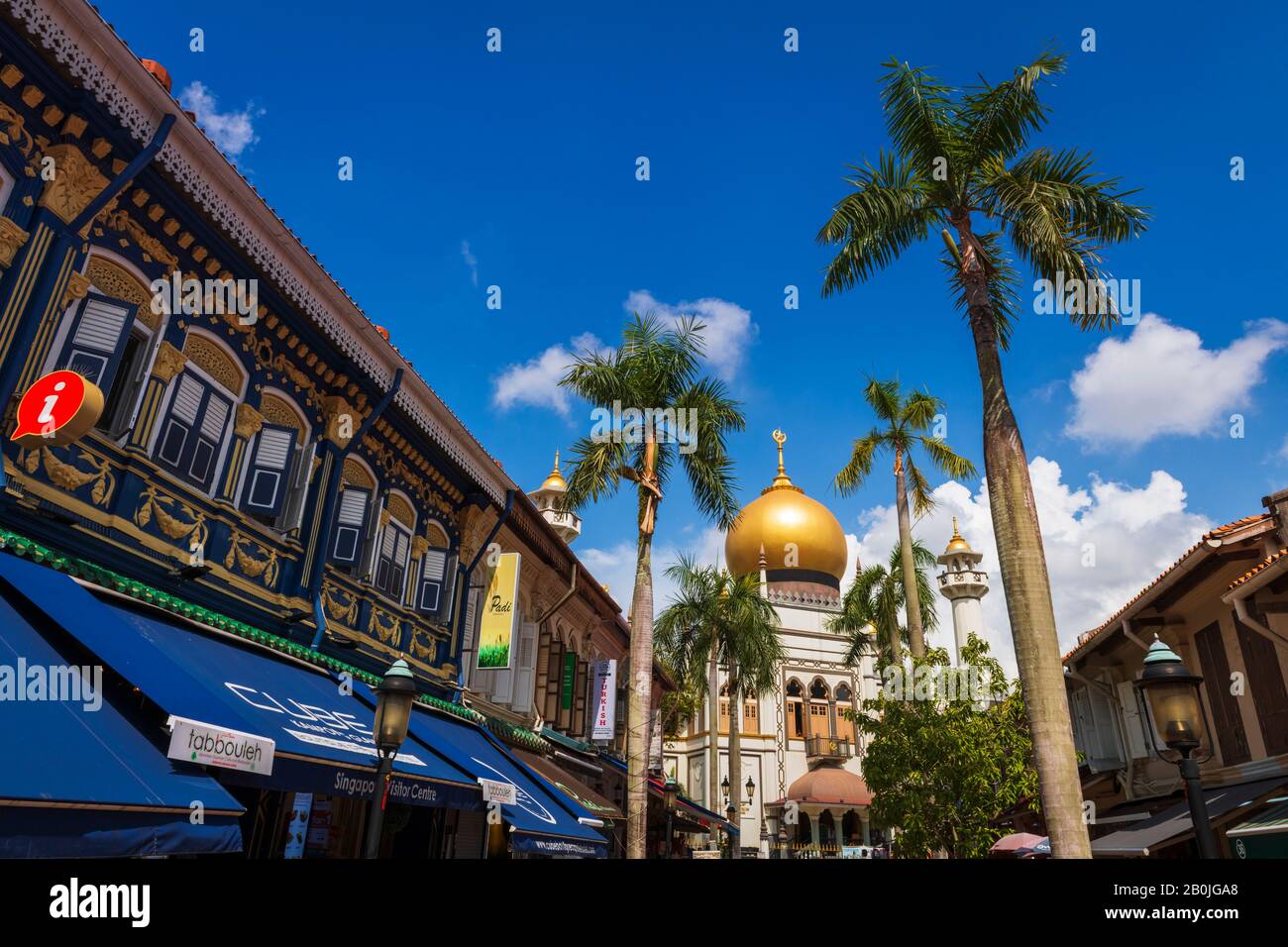 Masjid Sultan mosque and shops on Arab Street in the Malay Heritage ...
