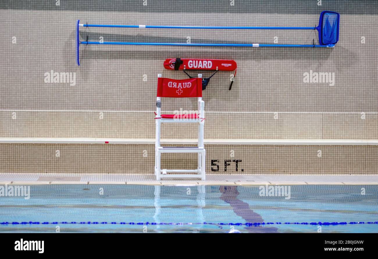 Lifeguard swimming pool chair hi-res stock photography and images - Alamy