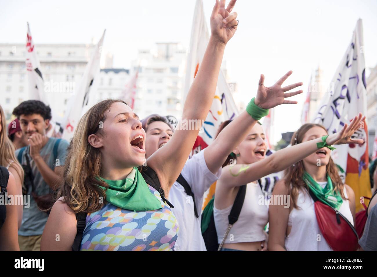 Crowd girls screaming hi-res stock photography and images - Alamy