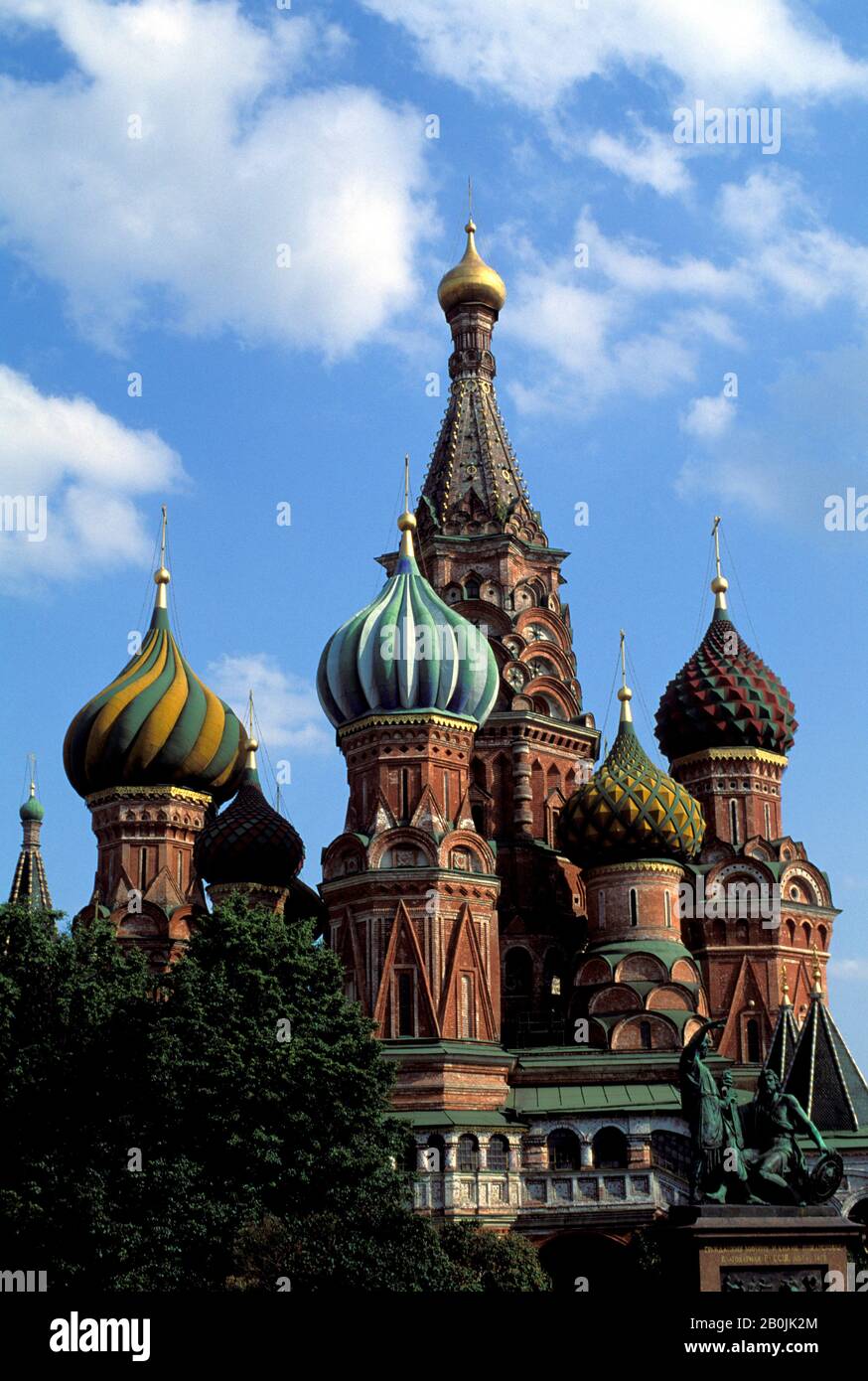 RUSSIA, MOSCOW, RED SQUARE, ST. BASIL'S CATHEDRAL Stock Photo - Alamy