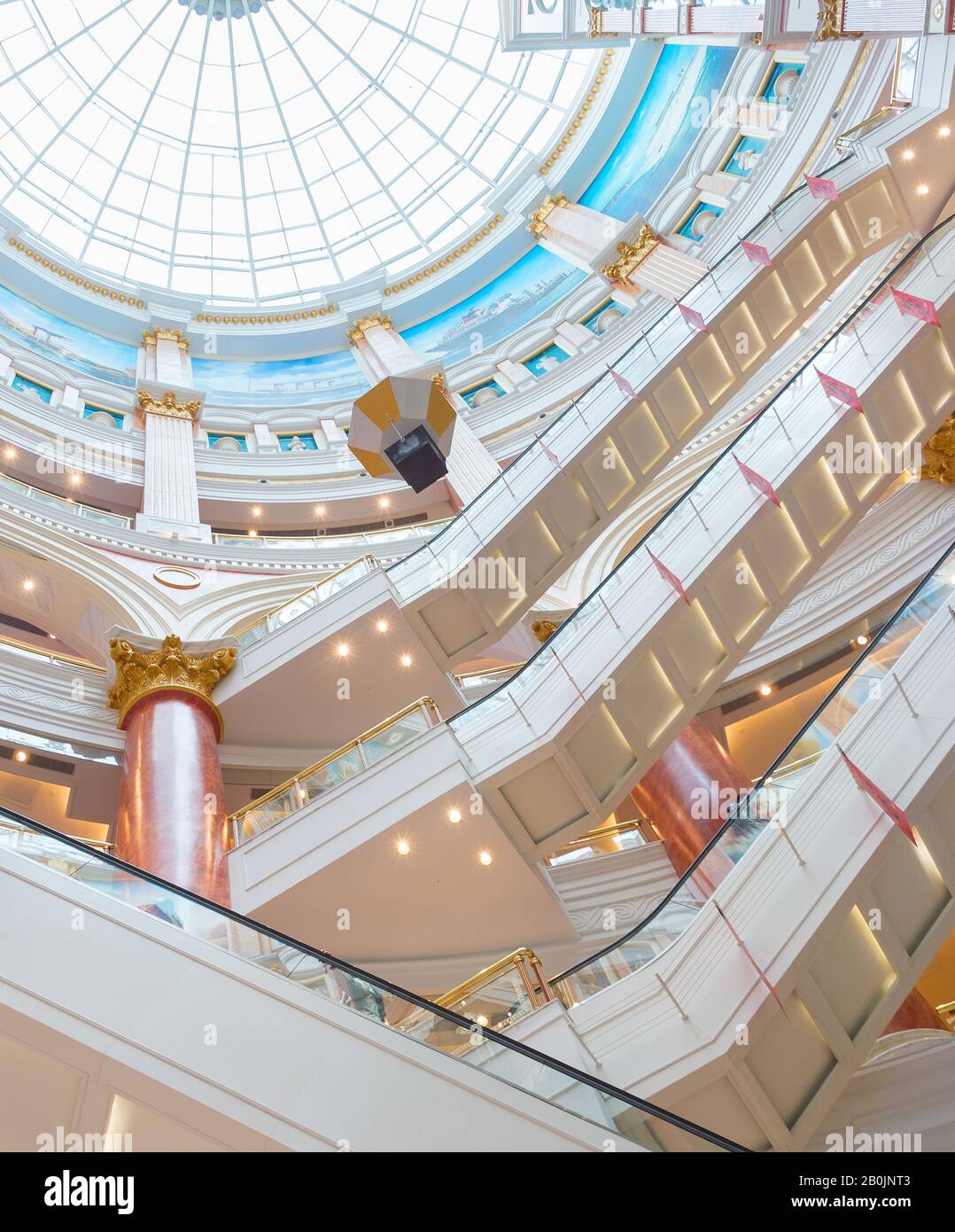 Global harbour mall hi-res stock photography and images - Alamy