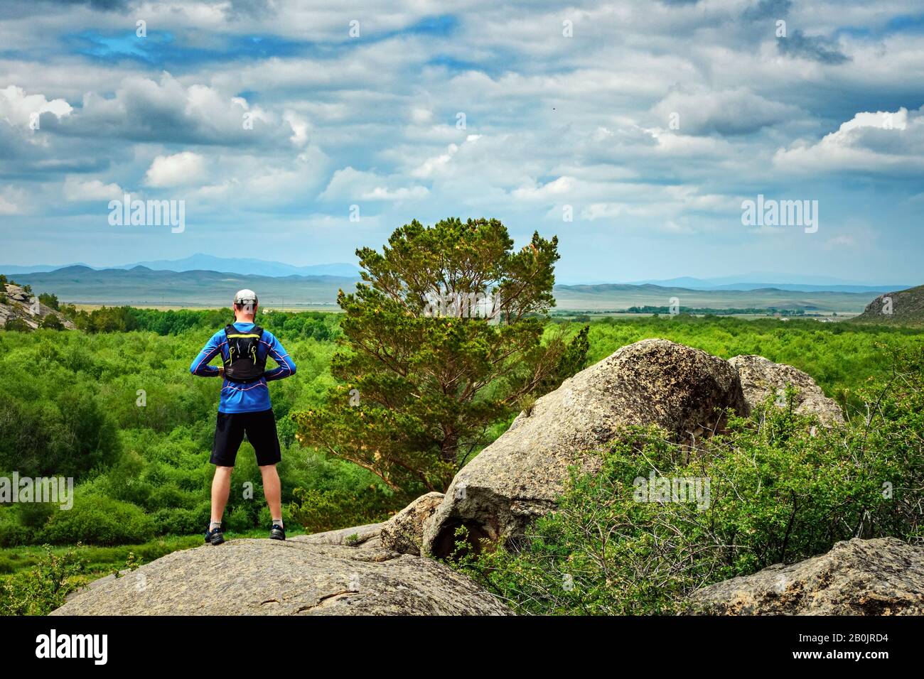 Black athlete back view hi-res stock photography and images - Alamy