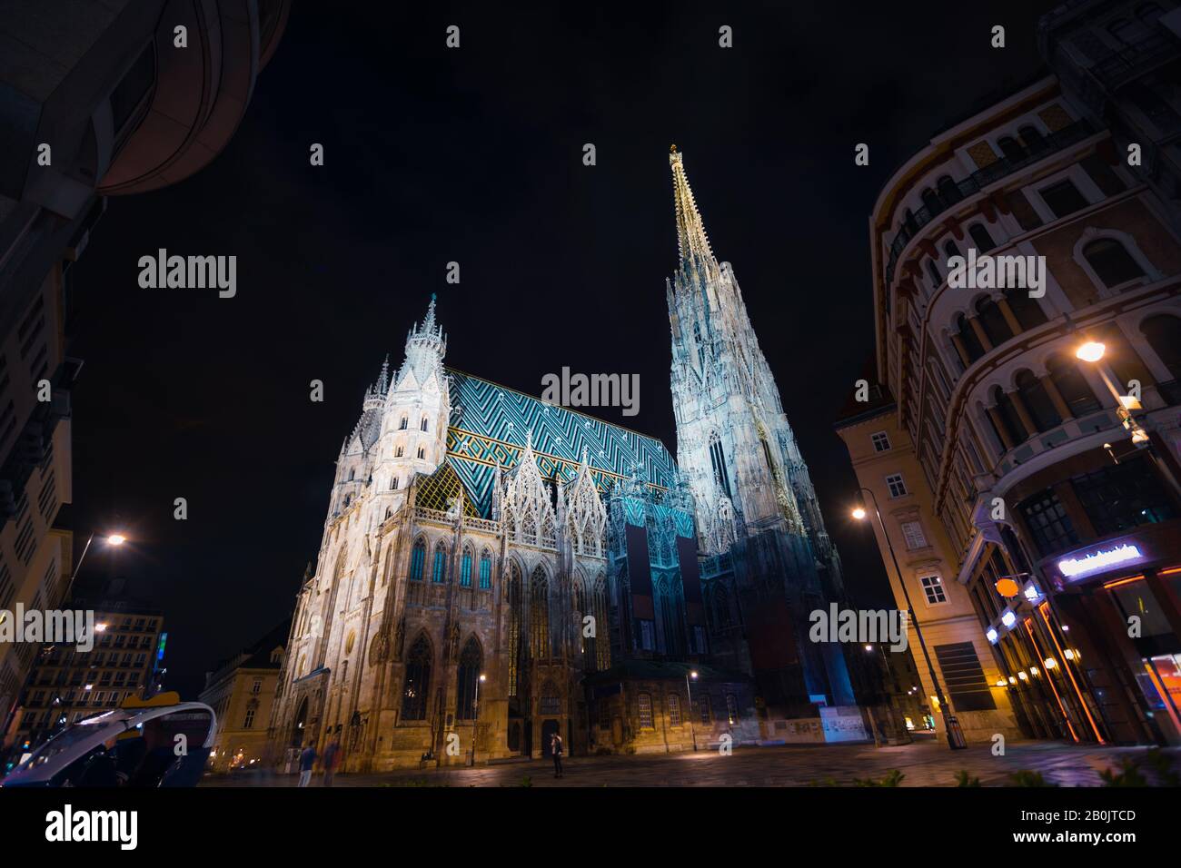 Long night church vienna hi-res stock photography and images - Alamy