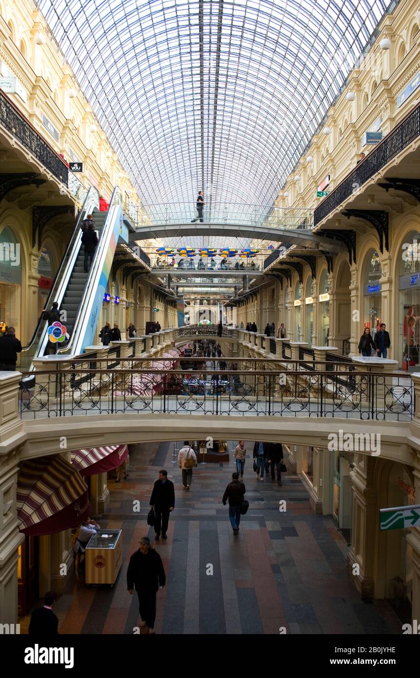 RUSSIA, MOSCOW, RED SQUARE, GUM DEPARTMENT STORE, INTERIOR Stock Photo ...