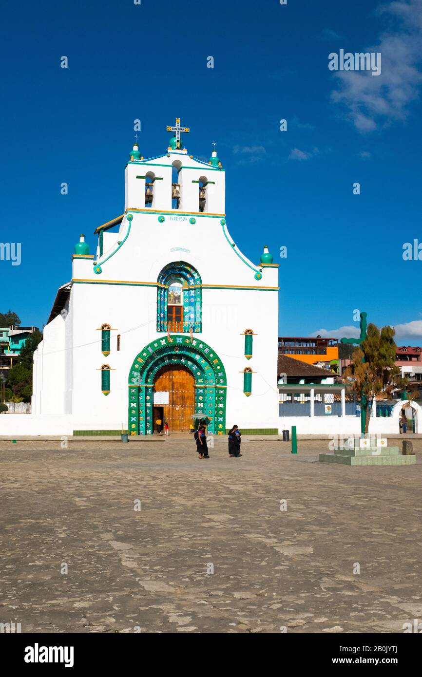 San Juan Church, Chamula, Mayan town, Chiapas Highlands, Mexico Stock ...