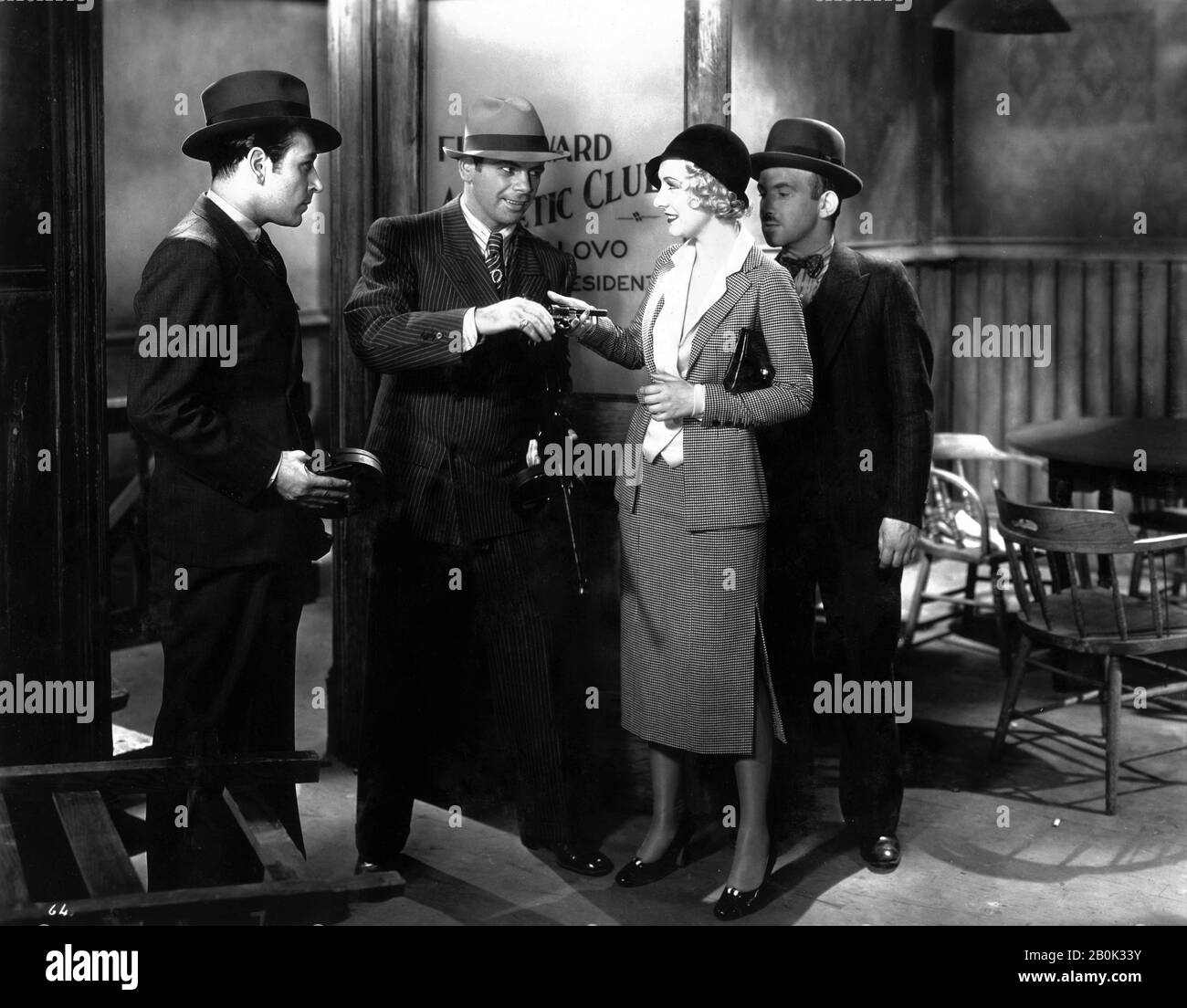 Scarface 1932 george raft hi-res stock photography and images - Alamy