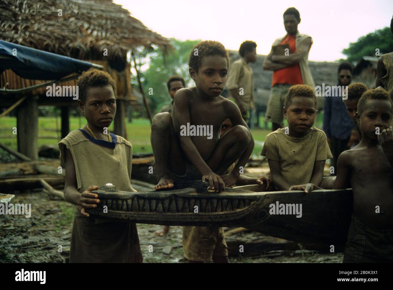 Papua new guinea boy on hi-res stock photography and images - Alamy