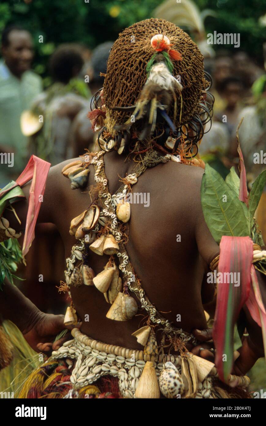 Traditional clothing papua new guinea png hi-res stock photography and ...