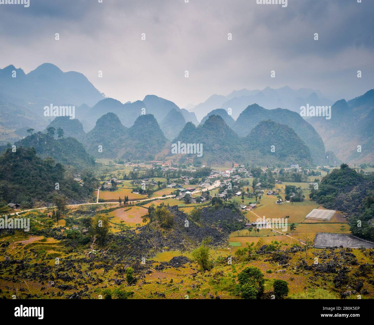 Ha giang loop hi-res stock photography and images - Alamy