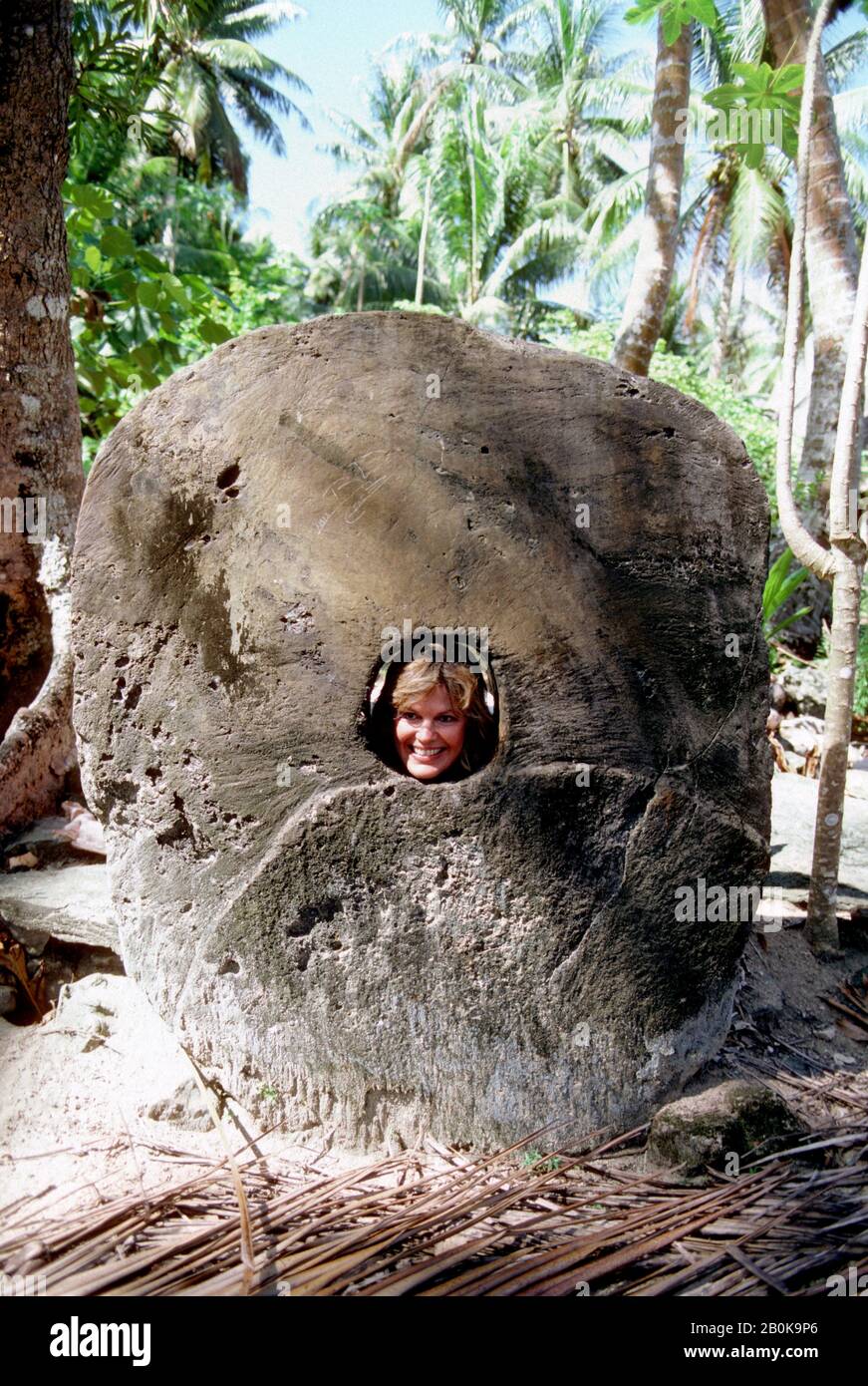 Micronesia yap women people hi-res stock photography and images - Alamy