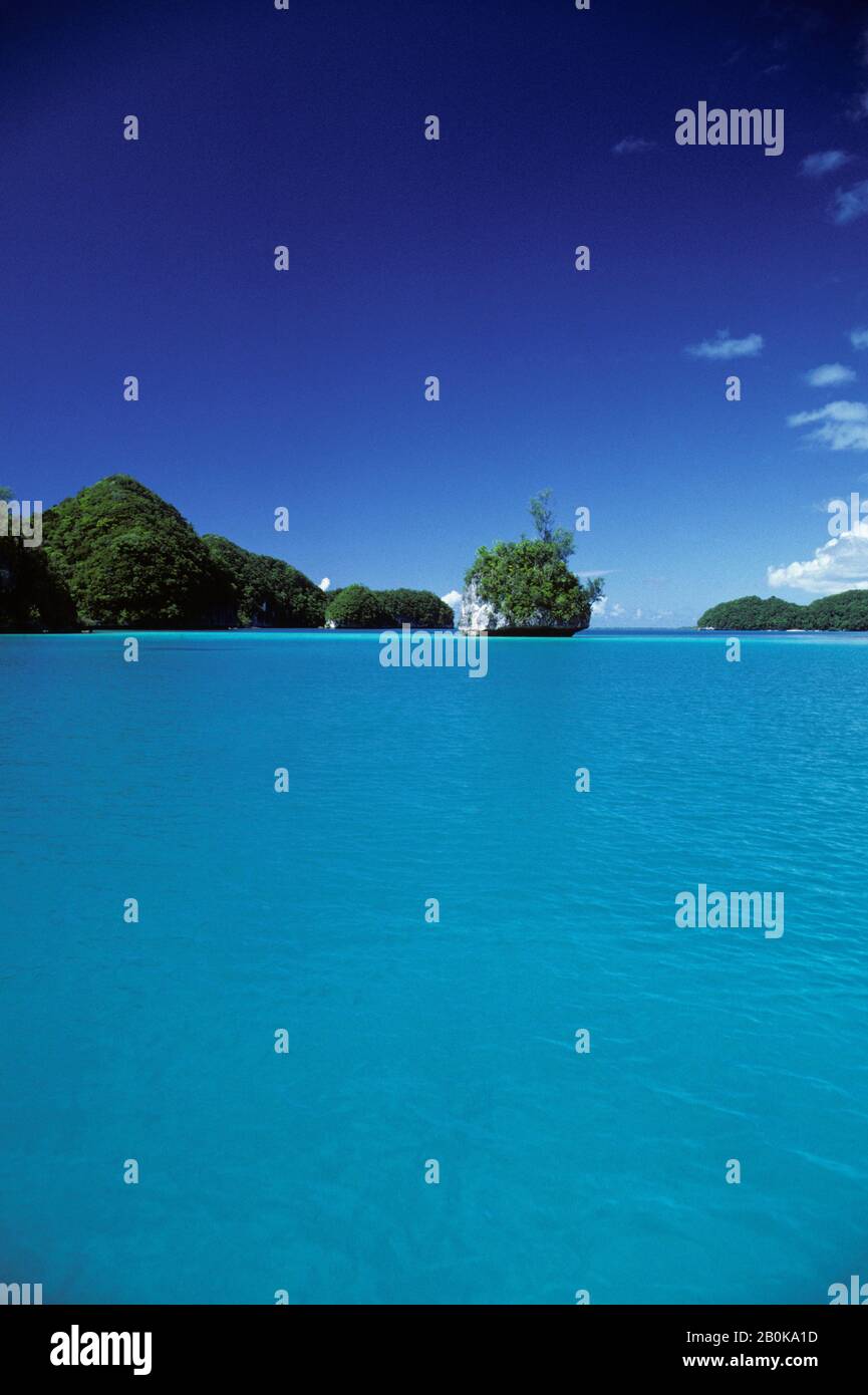 Caroline islands hi-res stock photography and images - Alamy