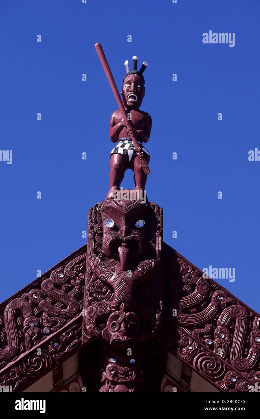 Maori community meeting house hi-res stock photography and images - Alamy