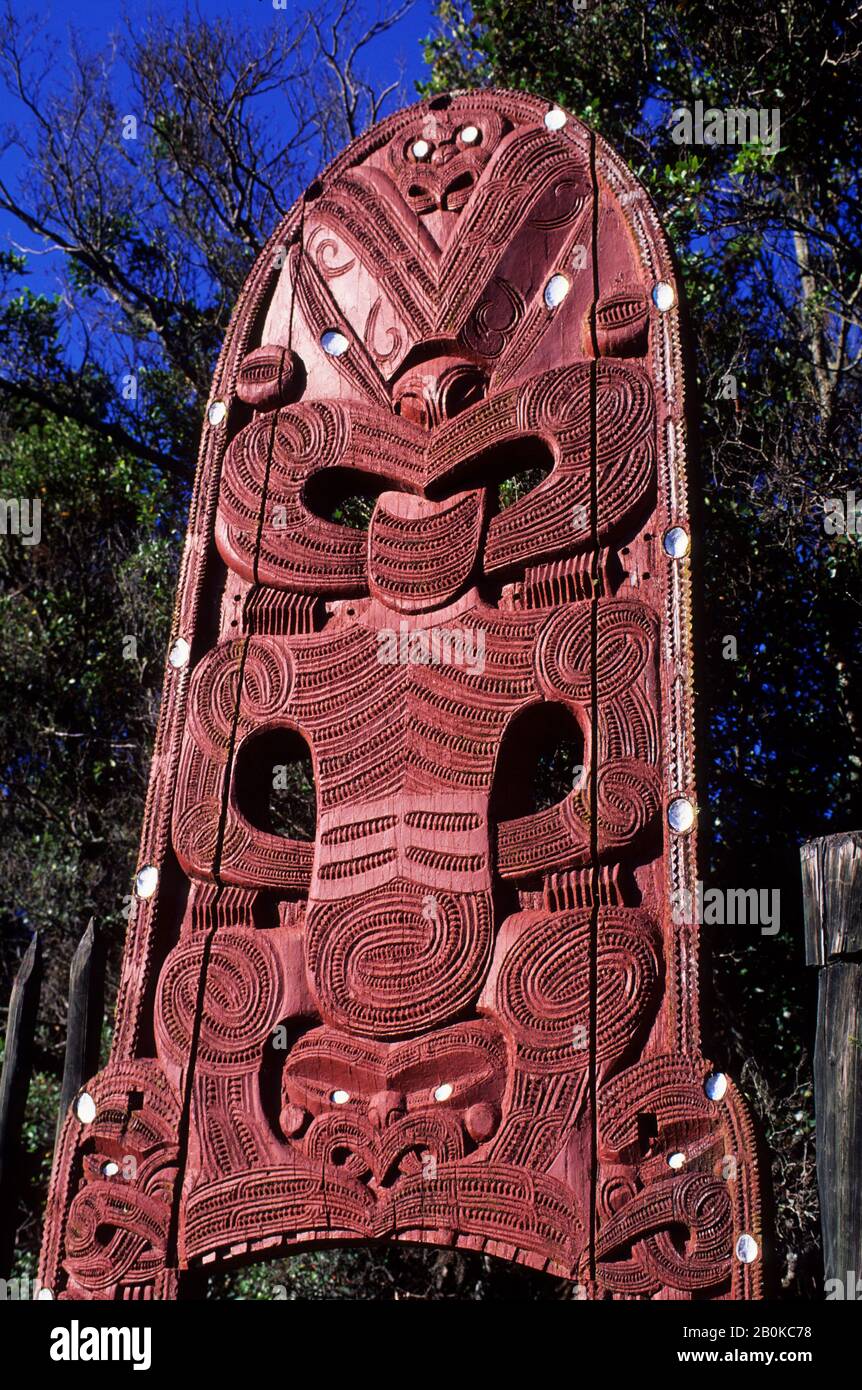 Maori gate hi-res stock photography and images - Alamy