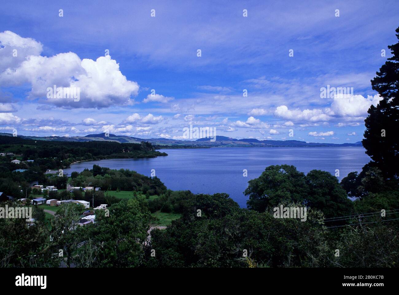 NEW ZEALAND, NORTH ISLAND, ROTORUA, VIEW OF LAKE ROTORUA Stock Photo ...
