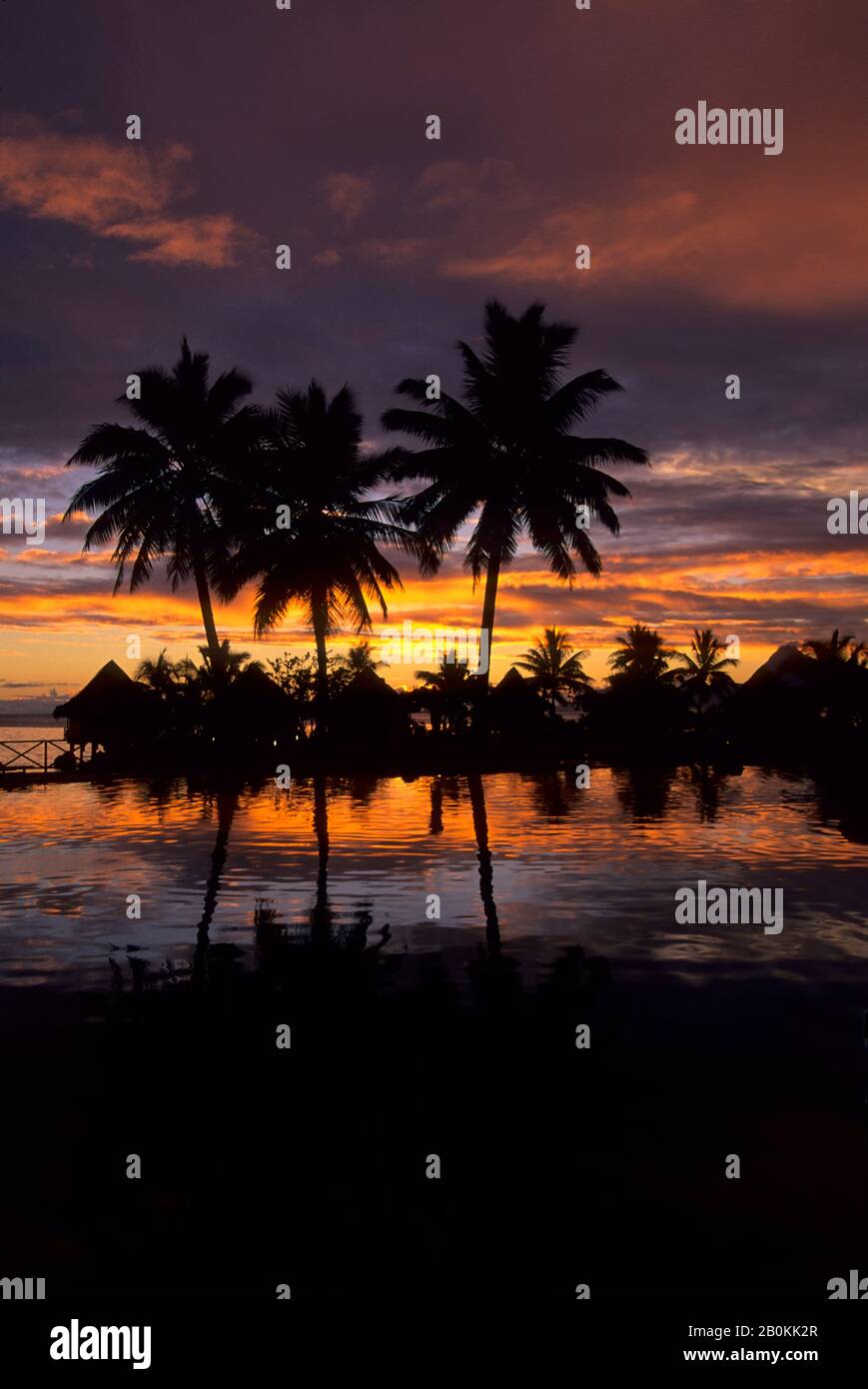 FRENCH POLYNESIA, SOCIETY ISLANDS, TAHITI, BEACHCOMBER HOTEL, SUNSET ...