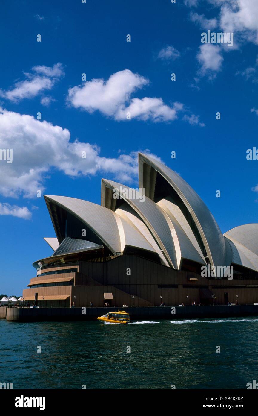 Famous sydney building hi-res stock photography and images - Alamy
