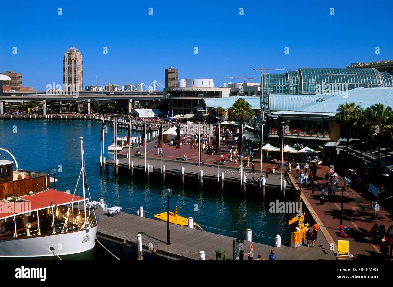 AUSTRALIA, SYDNEY, DARLING HARBOUR, HARBOURSIDE Stock Photo - Alamy