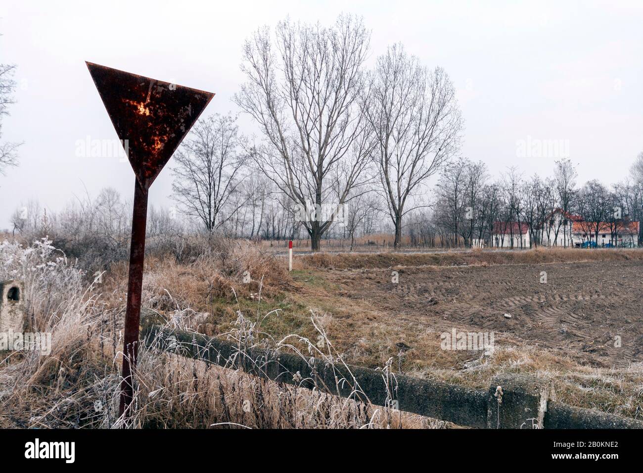 Hungarian road signs hi-res stock photography and images - Alamy