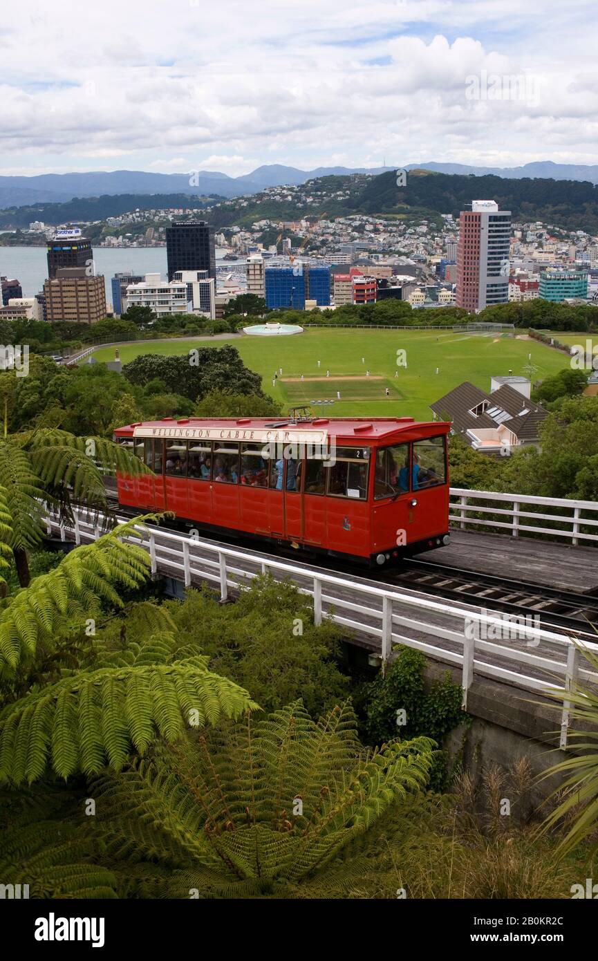 NEW ZEALAND, NORTH ISLAND, WELLINGTON, CABLE CAR Stock Photo - Alamy