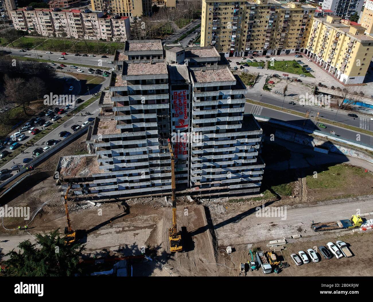 Naples, historical day for the Scampia district, down the symbol of ...
