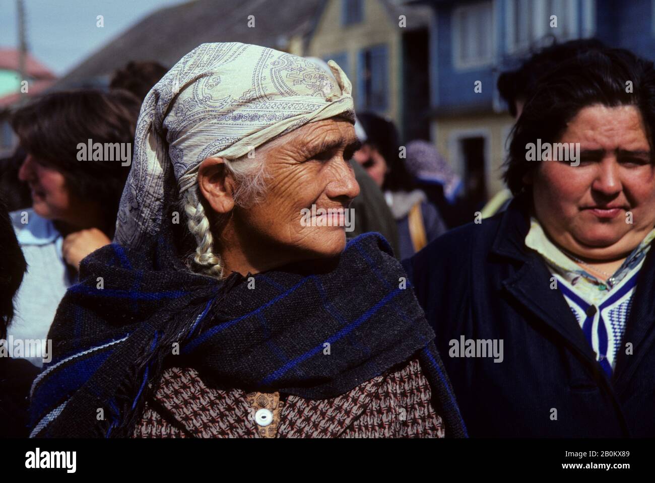 CHILE, (SOUTHERN CHILE) CHILOE ISLAND, DALCAHUE, LOCAL WOMAN Stock ...