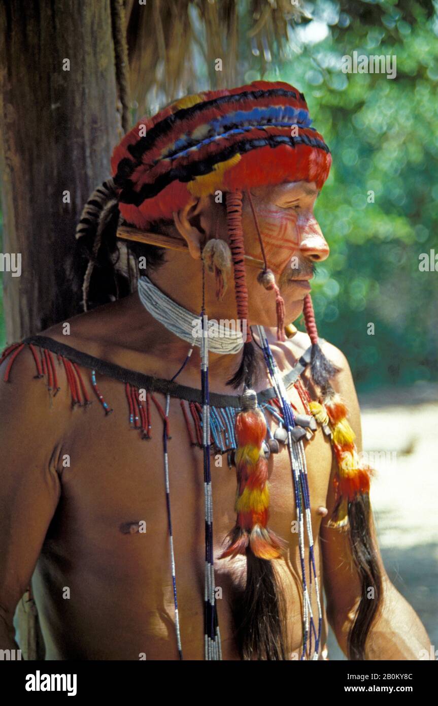 AMAZON RIVER, PORTRAIT OF JIVARO INDIAN MAN Stock Photo - Alamy