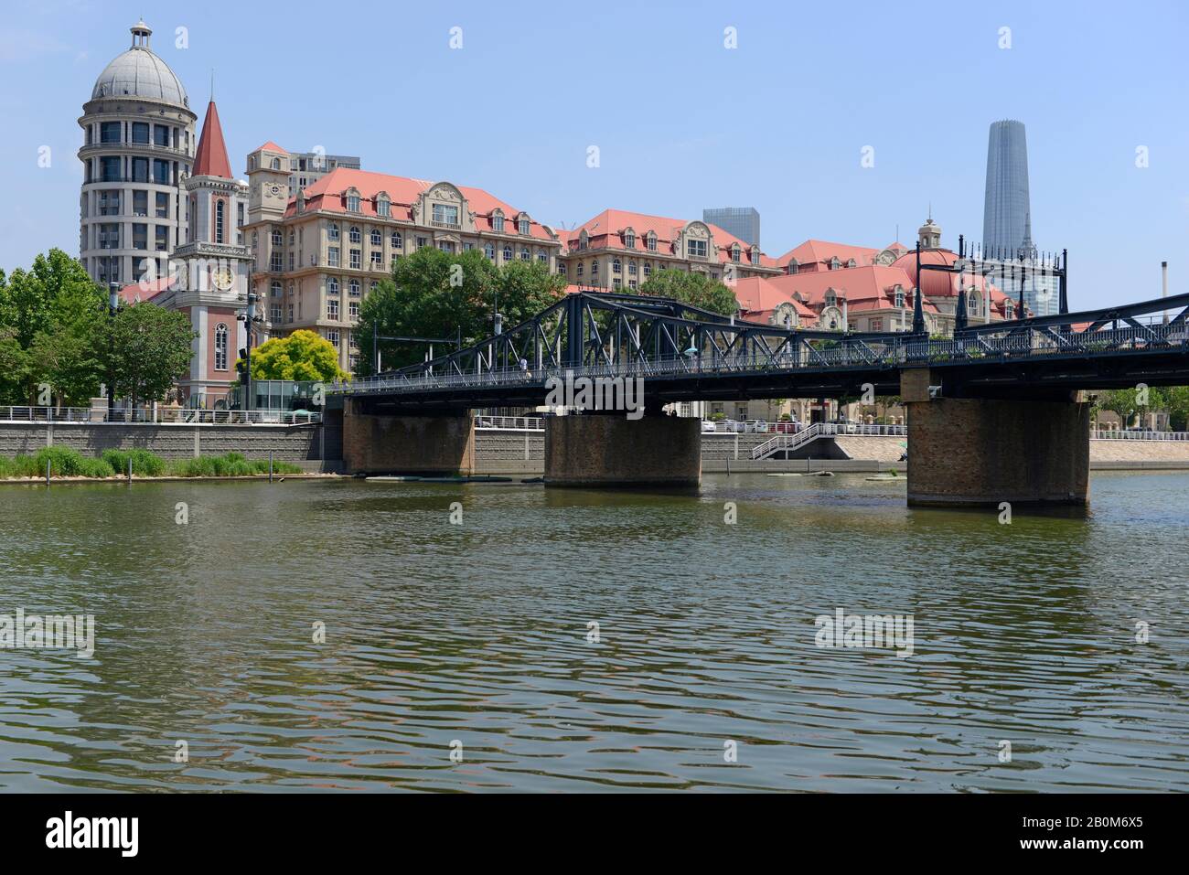 Jintang bridge over the Haihe river in Tianjin, China, was built in ...