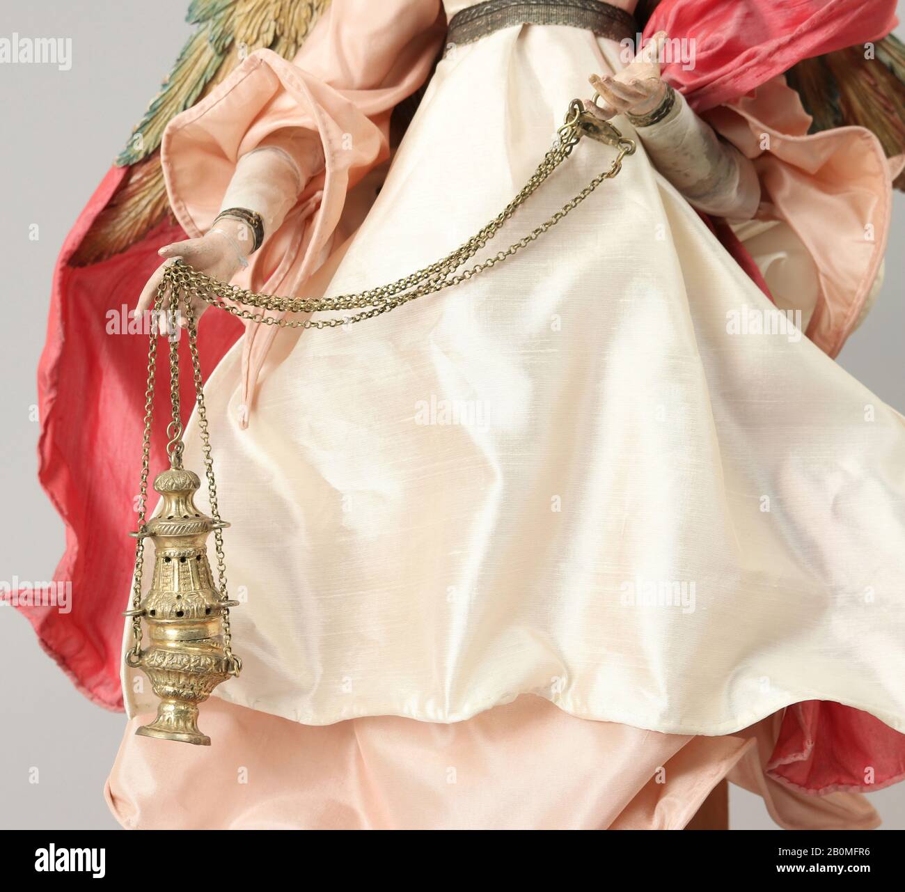 Silver chains hi-res stock photography and images - Alamy